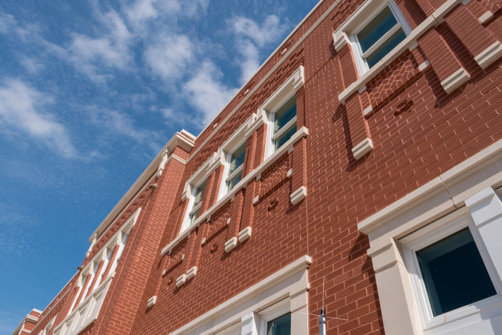 Design effect of brackets solely supporting large projecting cornices ...